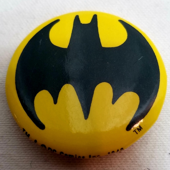 Vintage | Accessories | Vintage Batman Button Pin | Poshmark